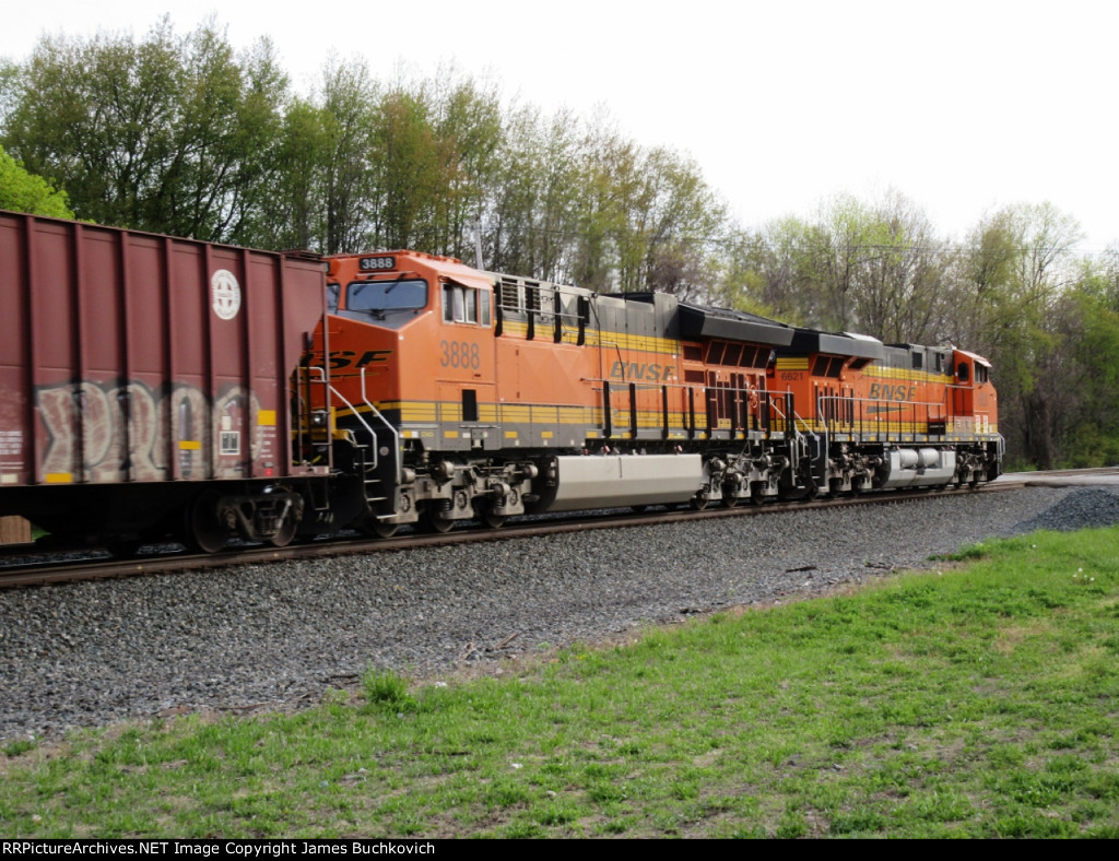 BNSF 3888